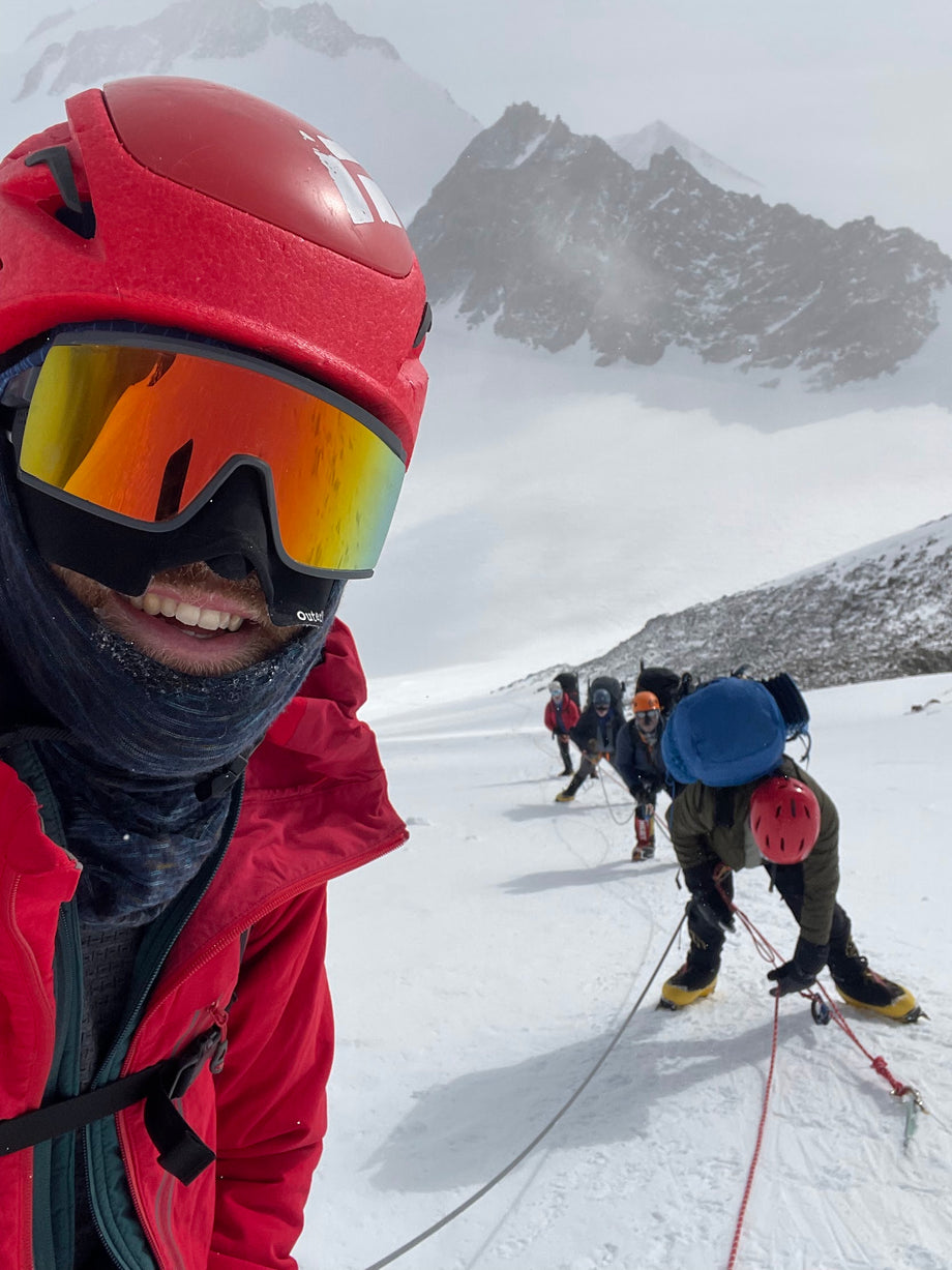 faceGlove FLEX - nose and cheeks protection from the sun and wind. – outeru